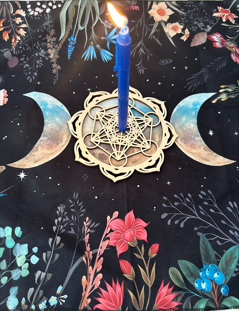 The Spiritual Significance of Blue Candles: Serenity & Magic