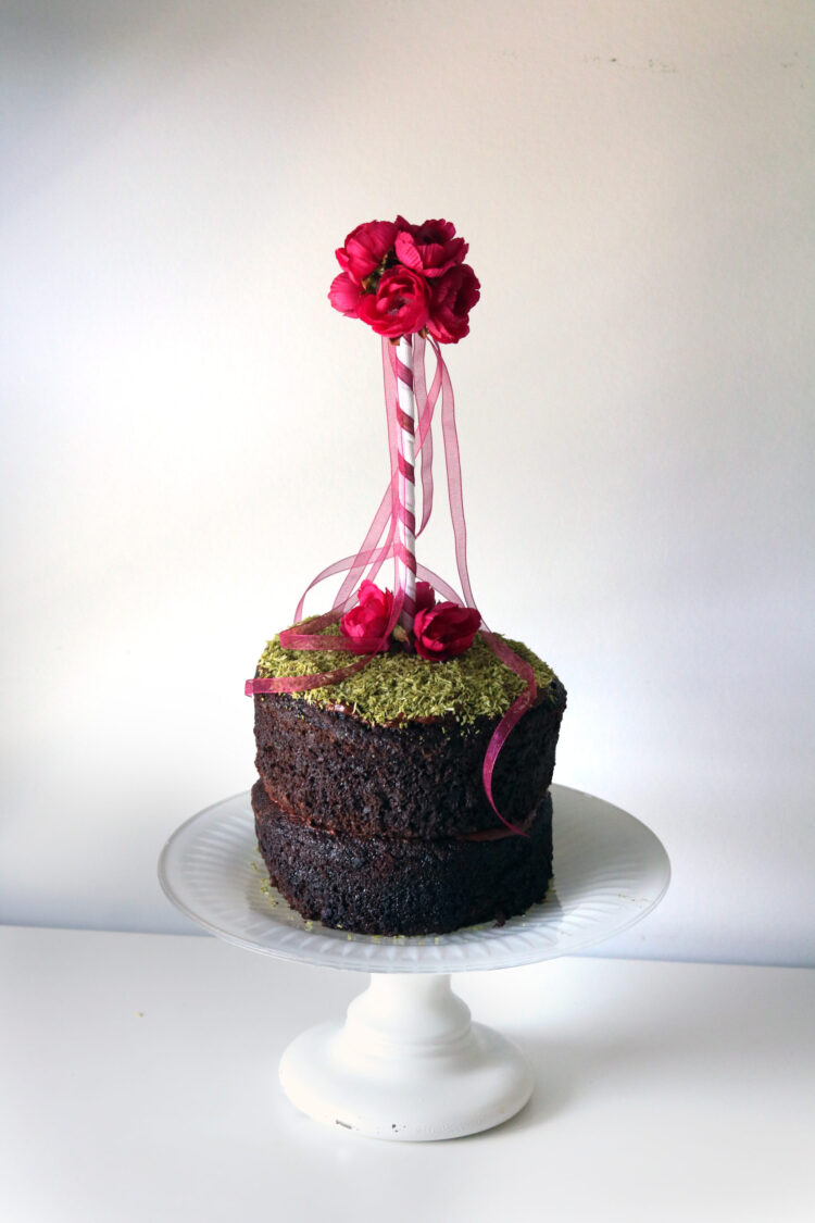 Beltane Maypole Cake with Matcha Powder "Moss"