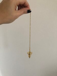 Here's "How to Hold the Divination Pendulum" (DIY Guide)