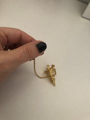 Here's "How to Hold the Divination Pendulum" (DIY Guide)