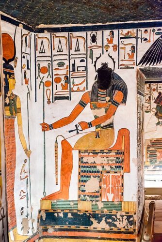 Deity Khepri: Origins, Myths, Rituals, and Legacy