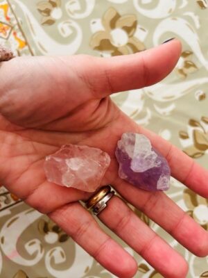 DIY Friendship Spells & Ways to Strengthen Bonds (With Pictures)