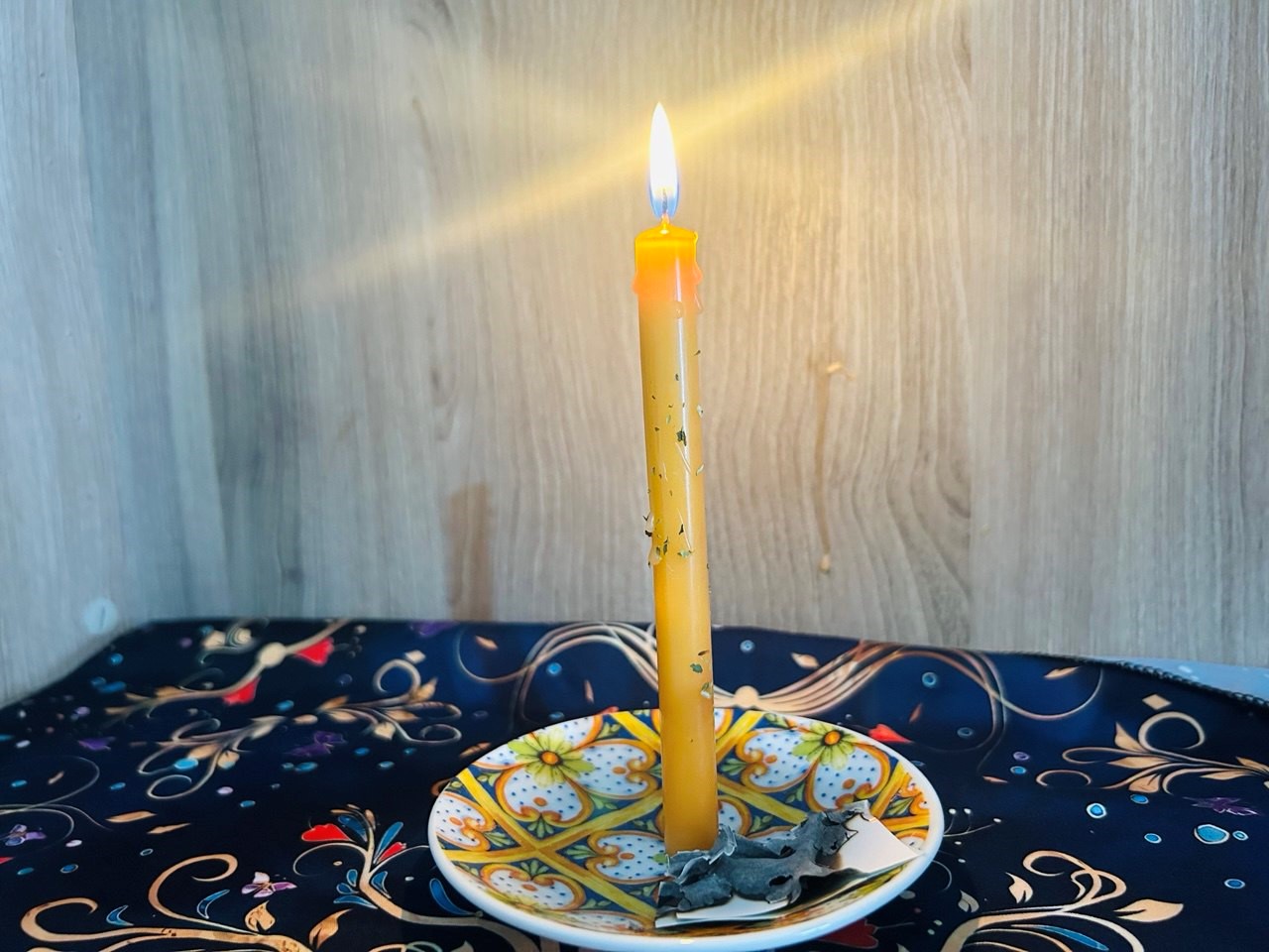 7 Ways to Use Orange Candles in Witchcraft (DIY With Pictures)