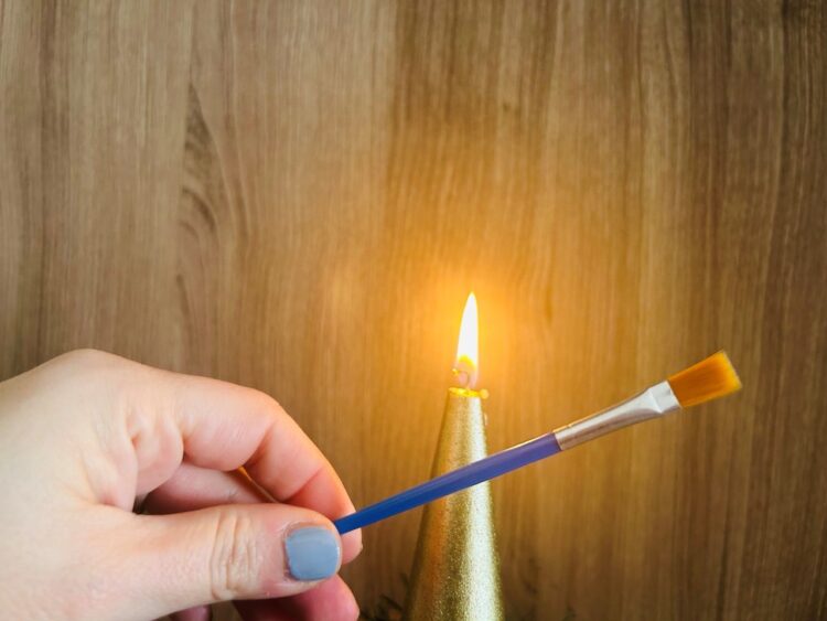 9 Ways to Use Gold Candles in Witchcraft (DIY With Pictures)