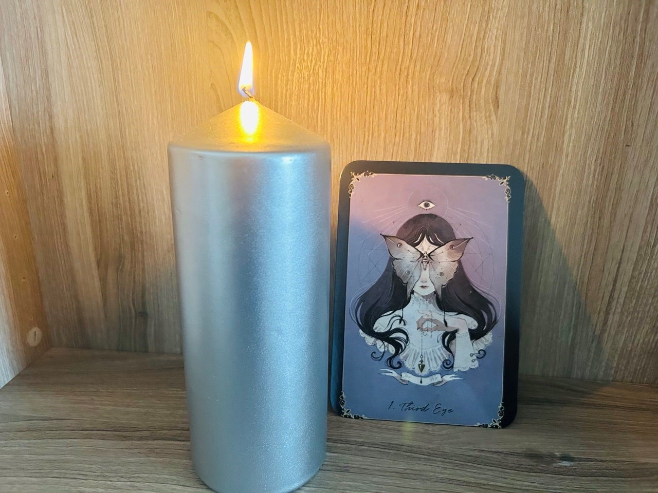 9 Ways to Use Silver Candles in Witchcraft (DIY With Pictures)