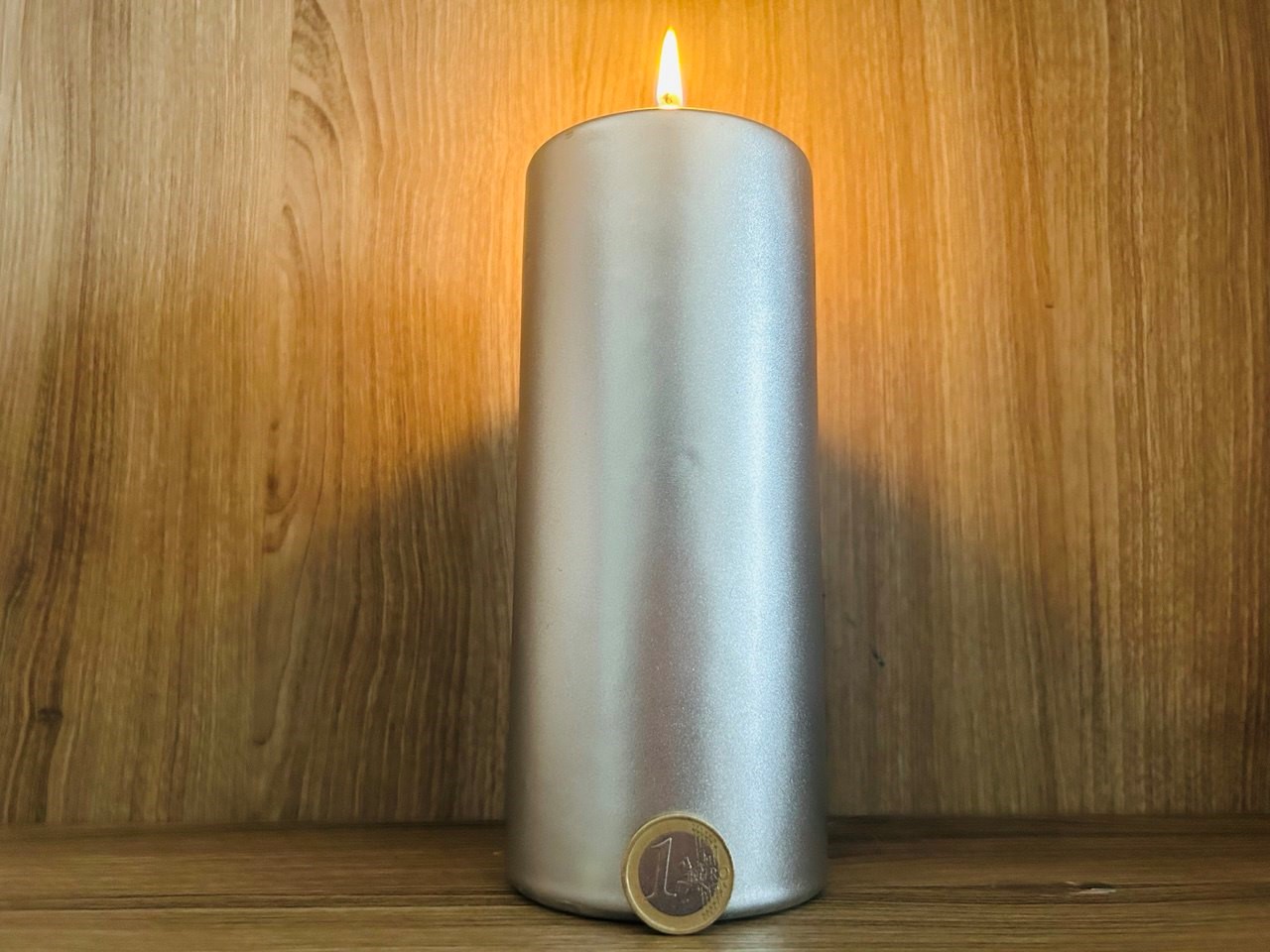 9 Ways to Use Silver Candles in Witchcraft (DIY With Pictures)